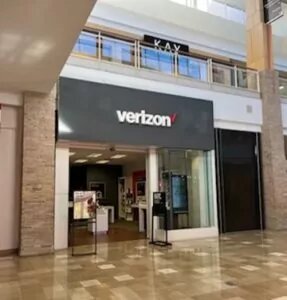 Chandler Mall, Arizona Verizon