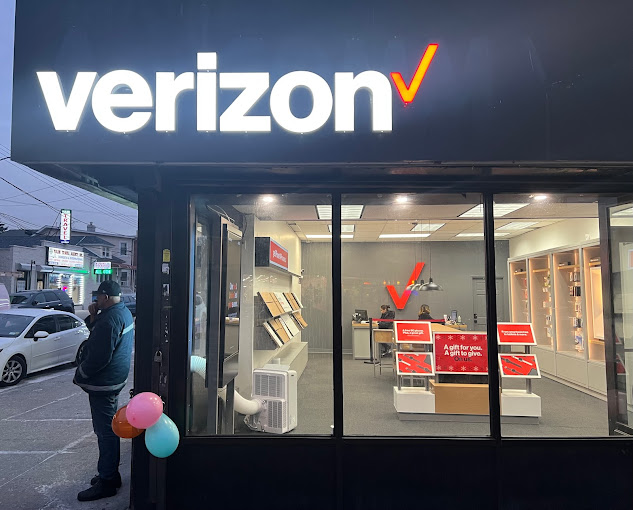 Richmond Hill, New York: Verizon Store