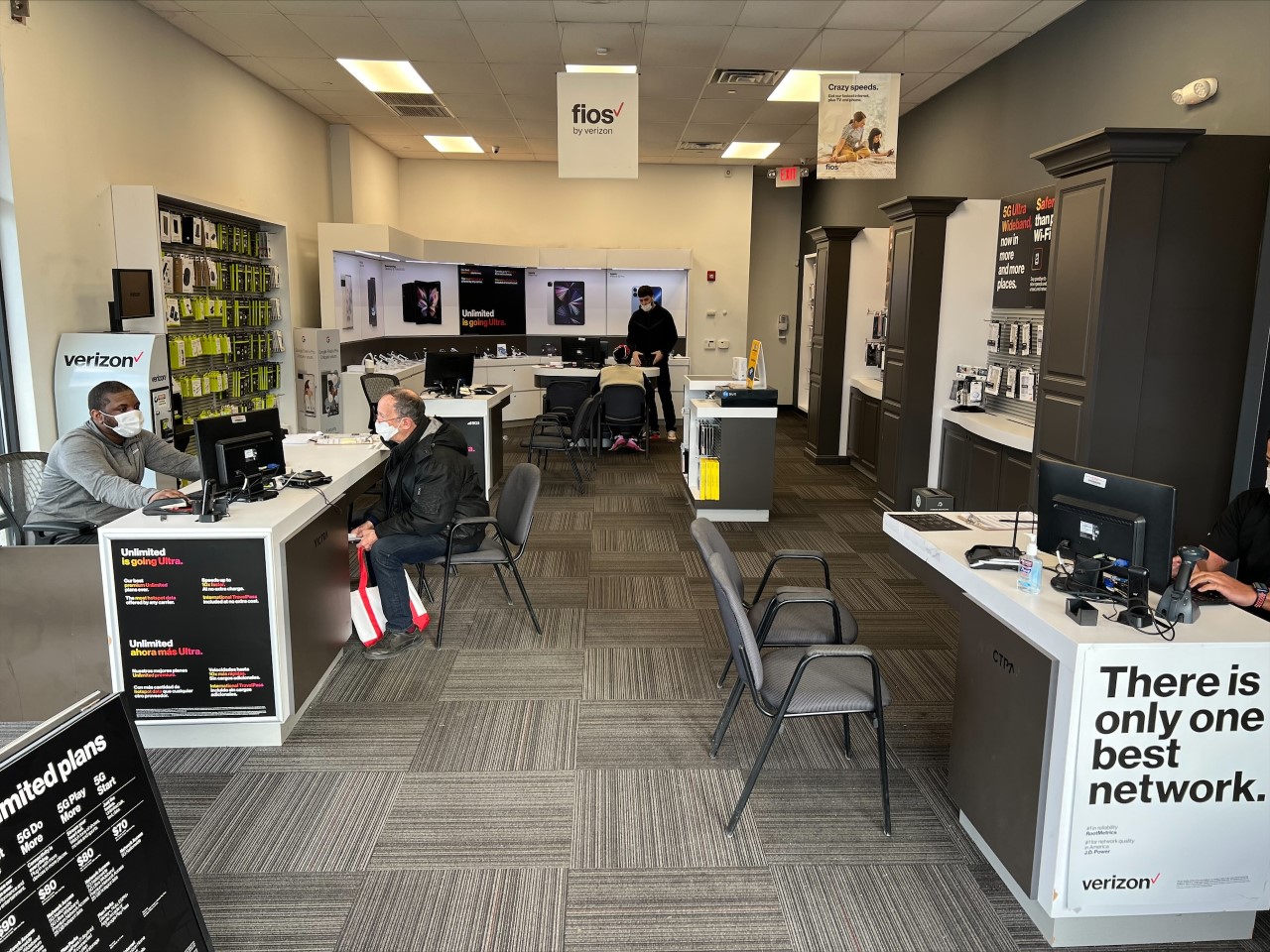Garfield, New Jersey: Verizon Store