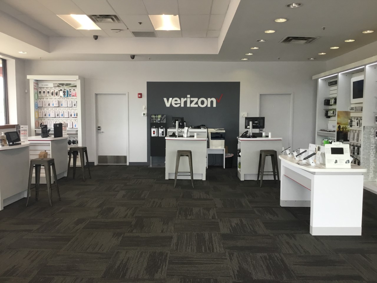 Middleburg Heights, Ohio: Verizon Store