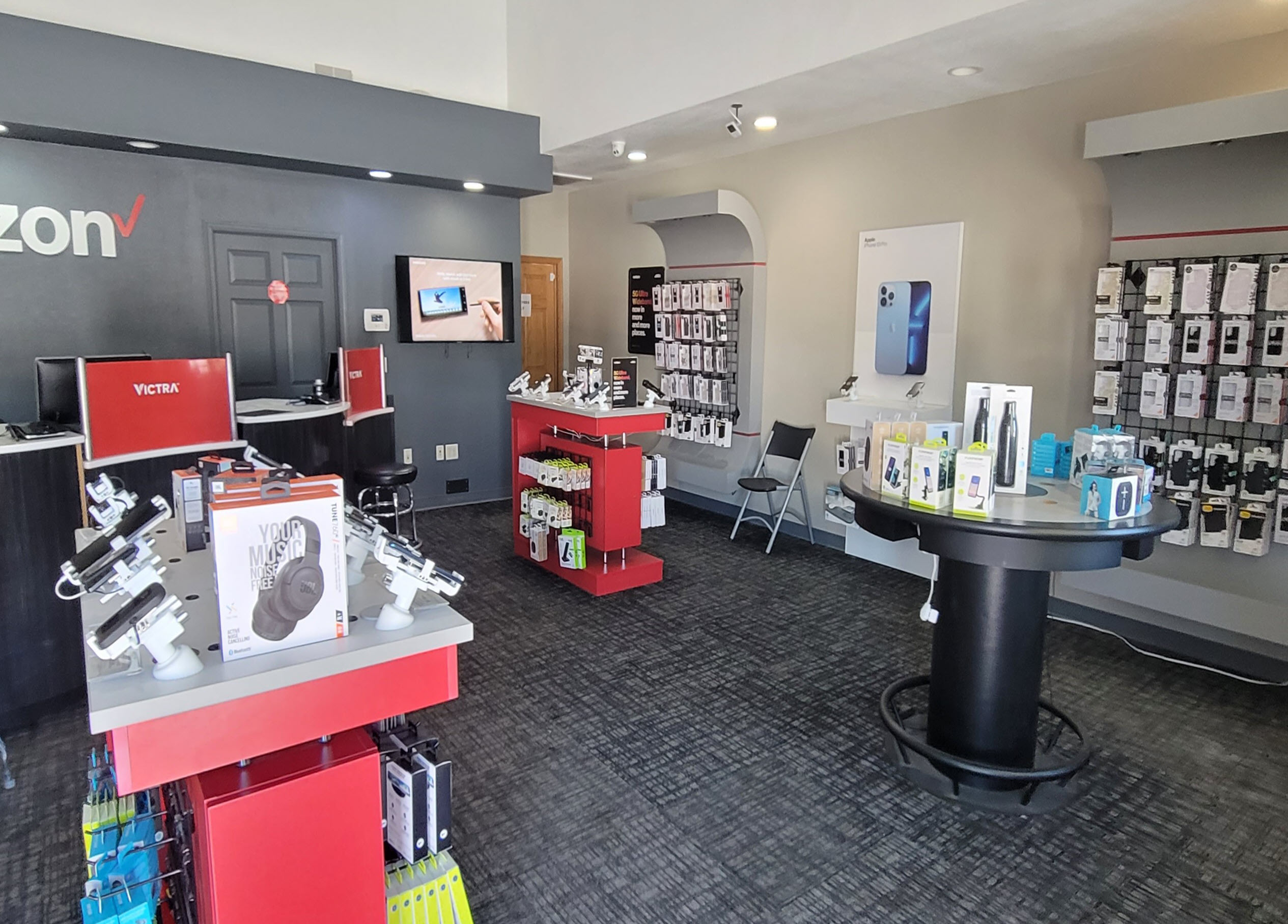 Siren, Wisconsin: Verizon Store