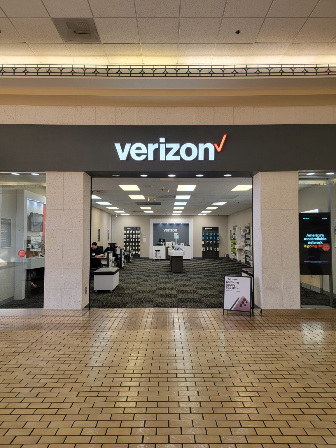 CA-Merced Mall - Victra