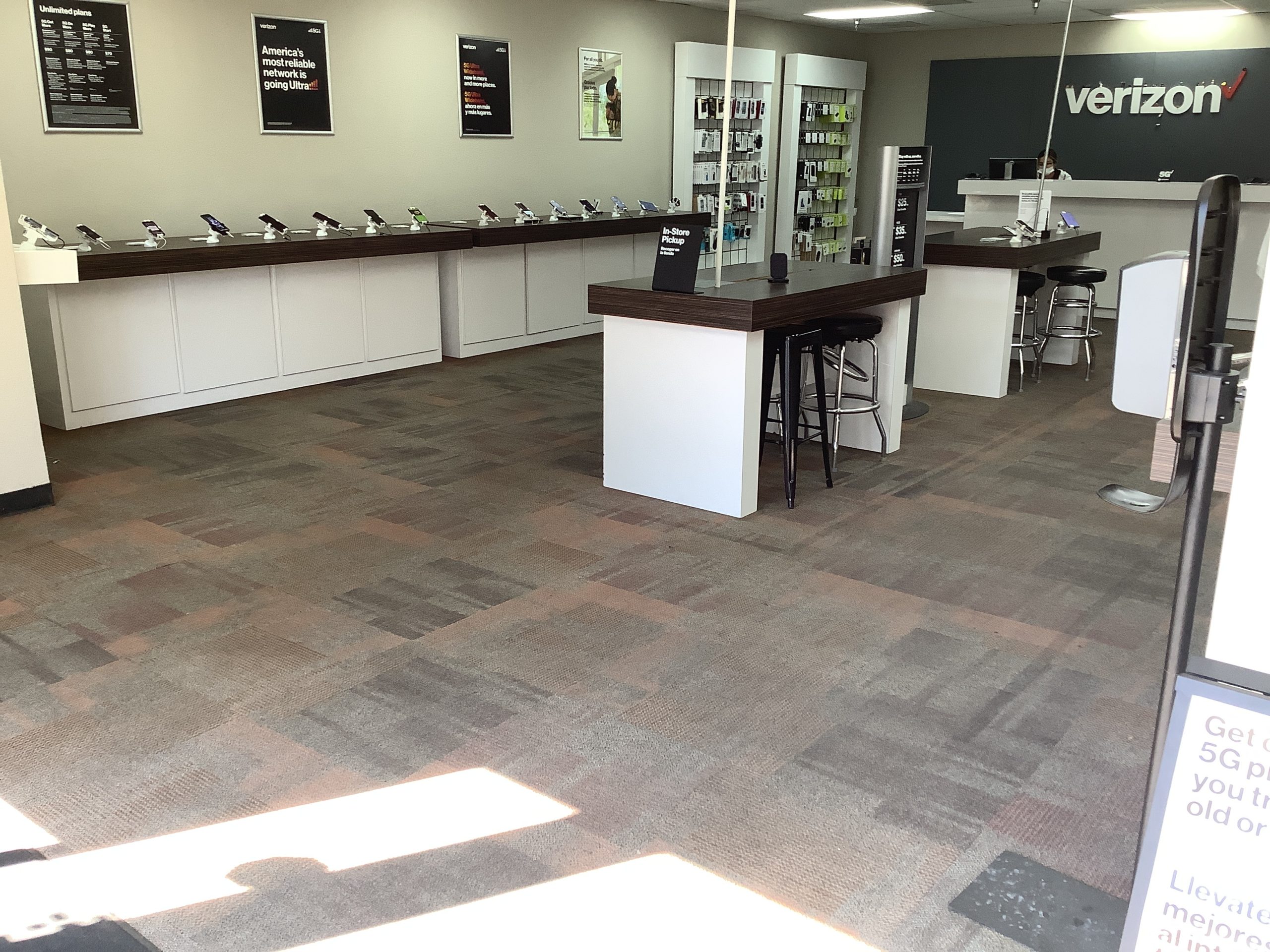 Verizon Store in Merced, CA | Authorized Retailer - Victra