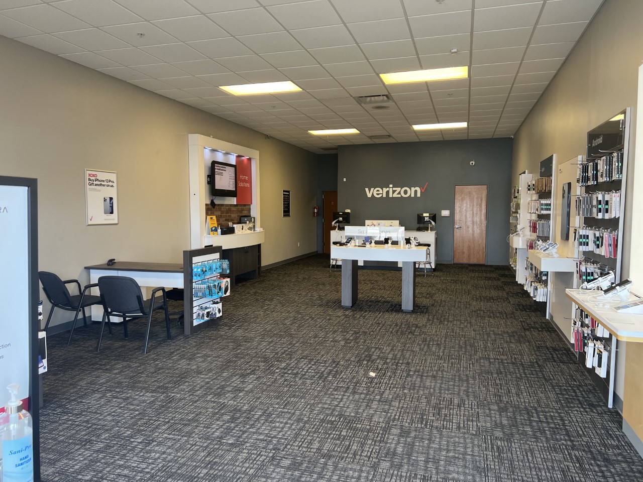Pella, Iowa: Verizon Store