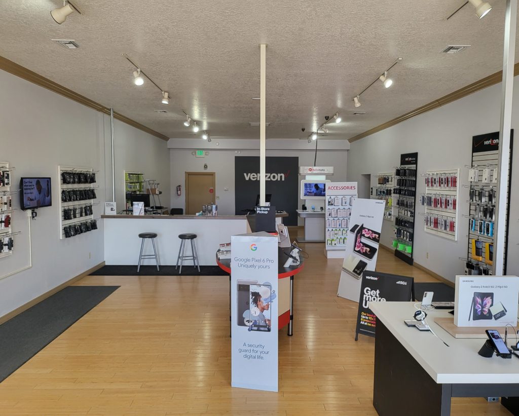 Dillon, Montana: Verizon Store