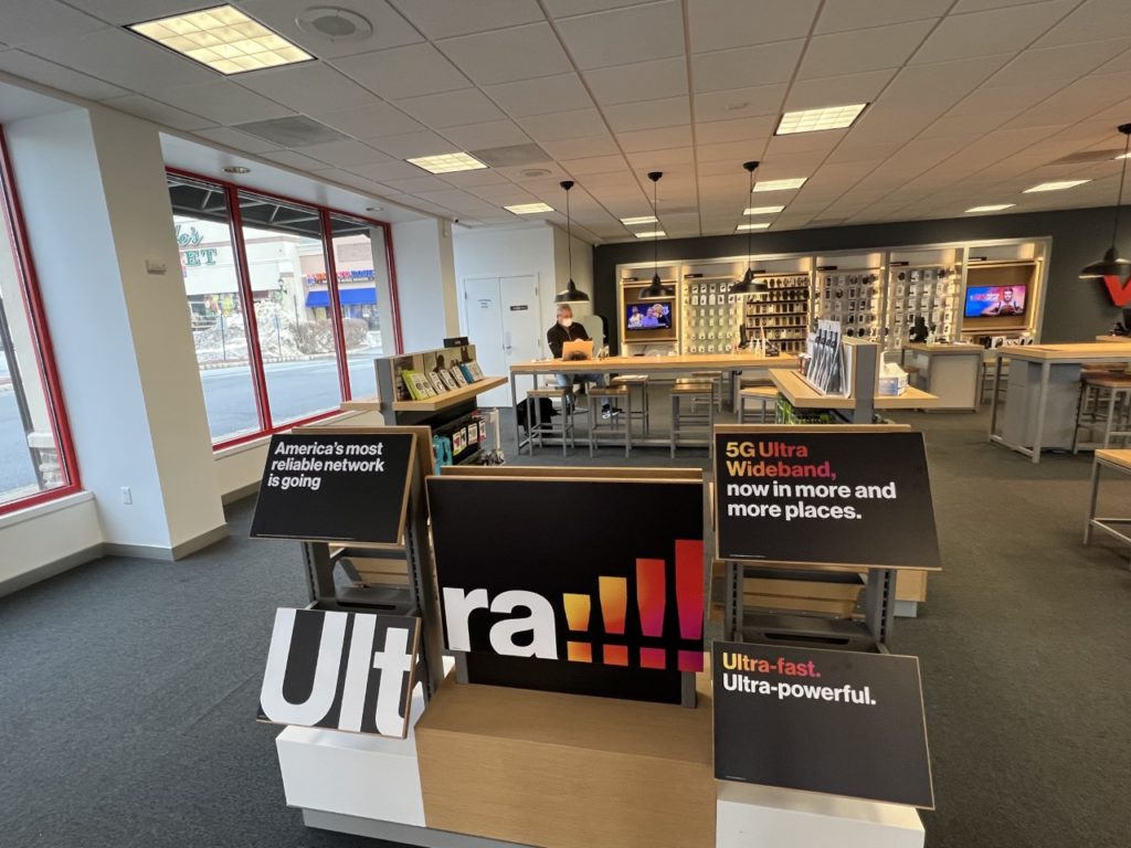Denville, New Jersey: Verizon Store