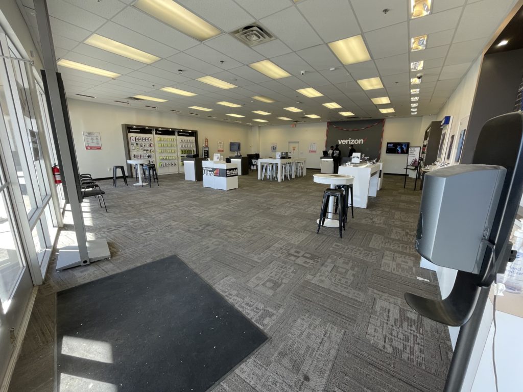 Pahrump, Nevada: Verizon Store